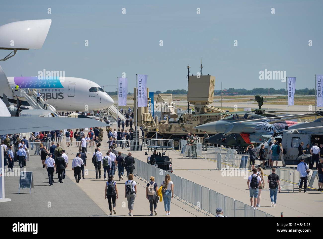 Visitors Open space, grounds, 22. 06. 2005. ILA International Aerospace ...