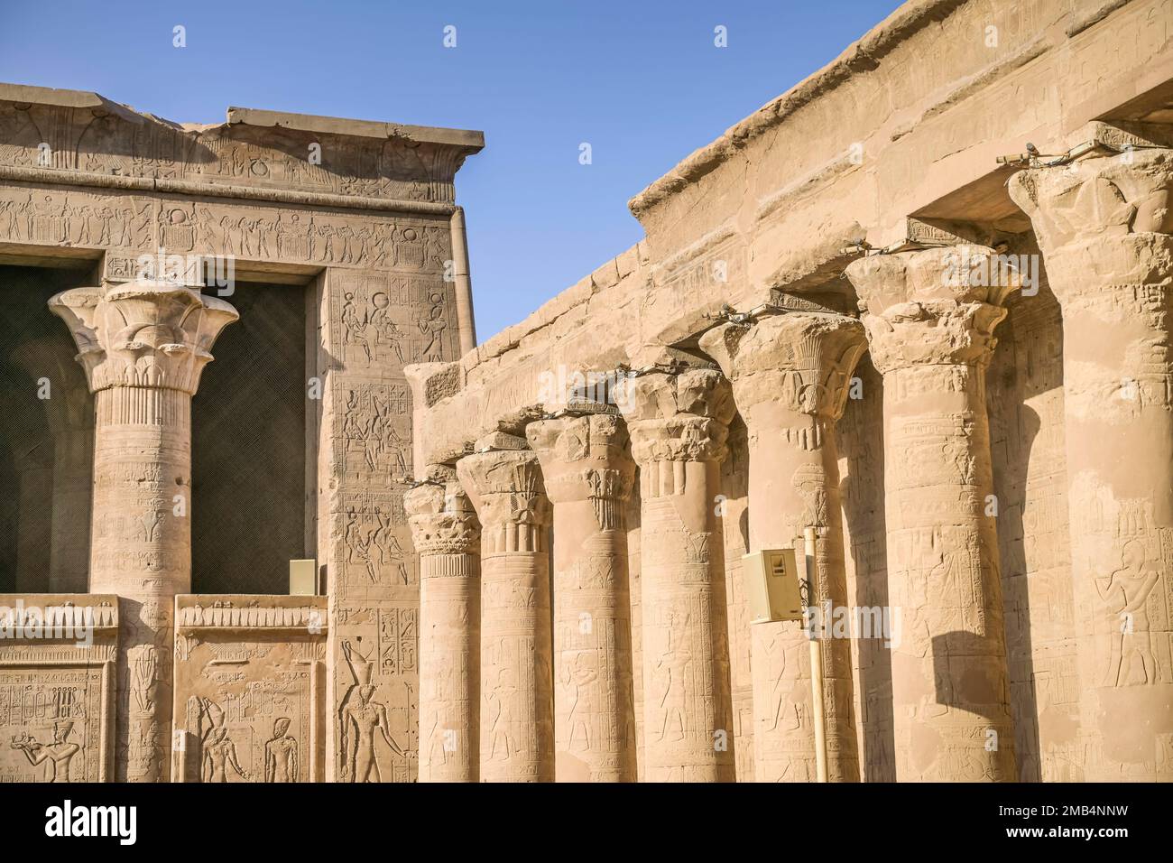 Columns, 1st courtyard, Temple of Horus, Edfu, Egypt Stock Photo - Alamy