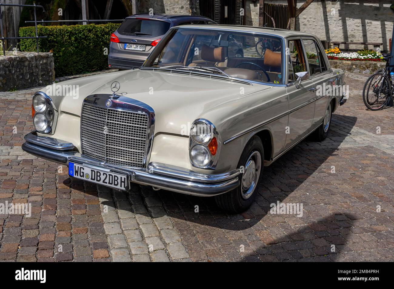 Mercedes Benz 250 SE, classic car, Allgaeu, Baden-Wuerttemberg, Germany ...