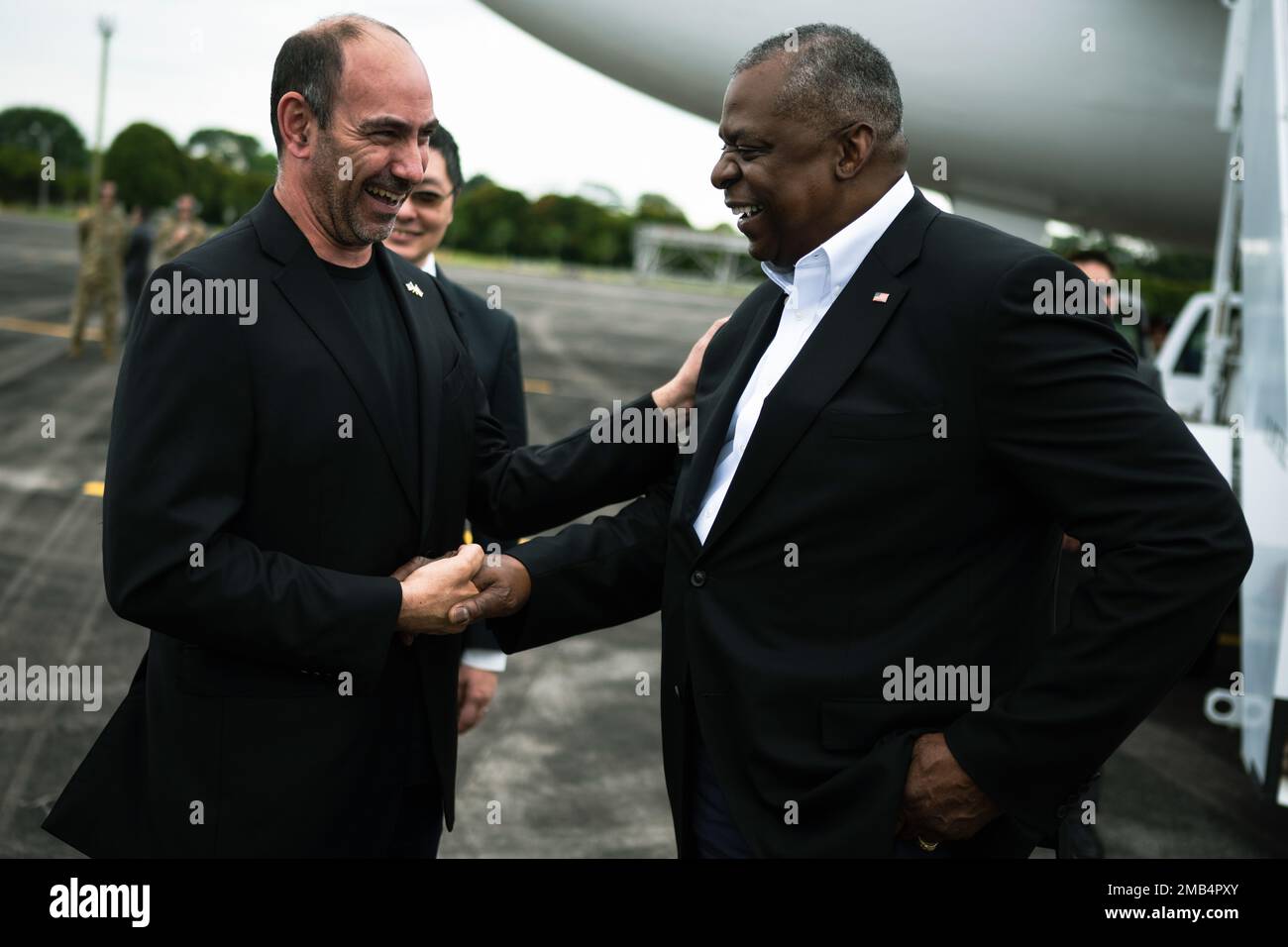 Secretary of Defense Lloyd J. Austin III bids farewell to Jonathan ...