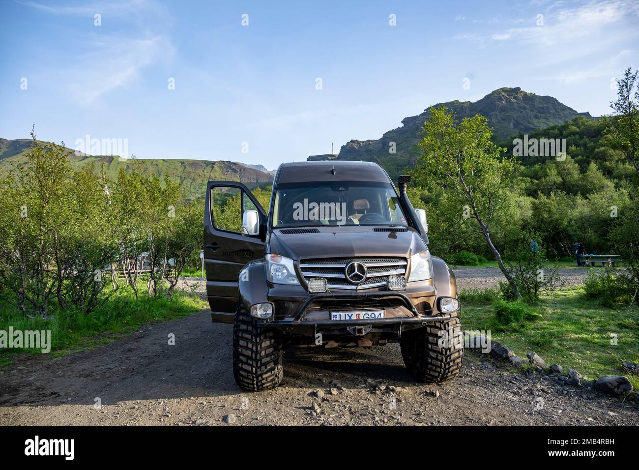 Large 4x4 hi-res stock photography and images - Alamy