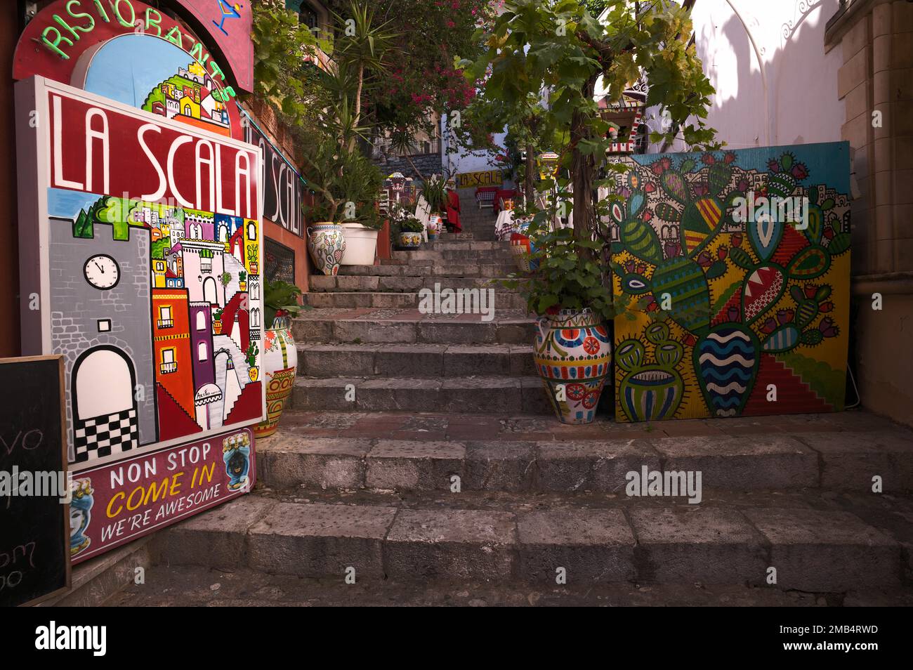 Restaurant Cafe La Scala on stairs, Corso Umberto, Taormina, Sicily ...