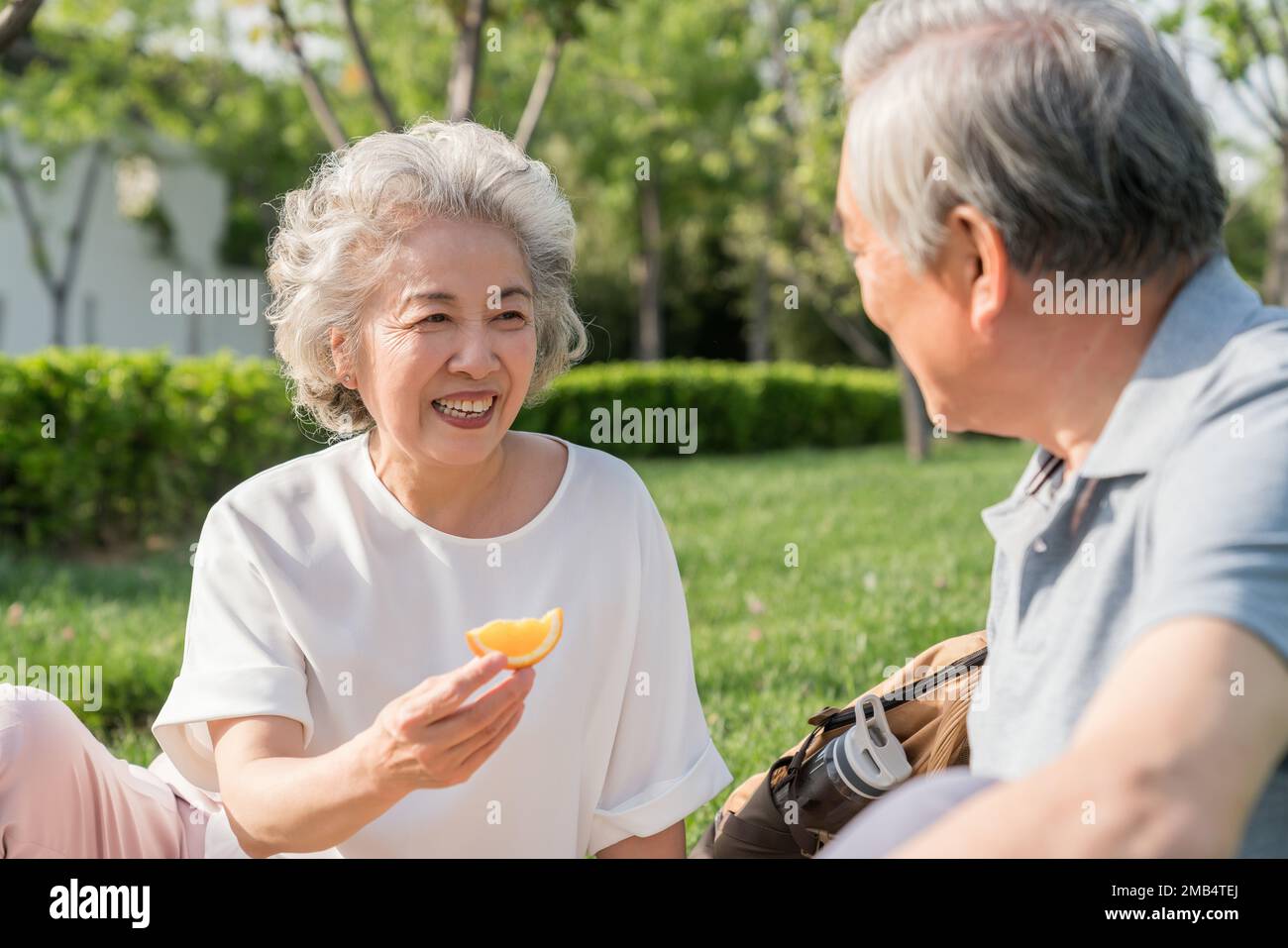 Couple spring hi-res stock photography and images - Alamy