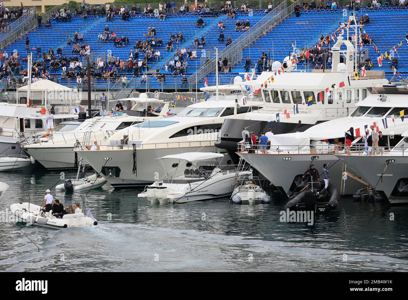 Yachts at Port Hercule, grandstands, Formula 1 Grand Prix, Principality ...