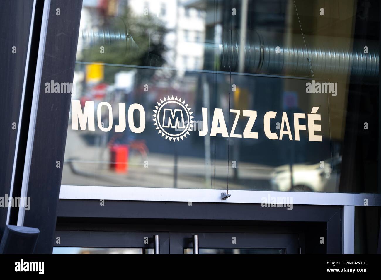 Jazz cafe hi-res stock photography and images - Alamy