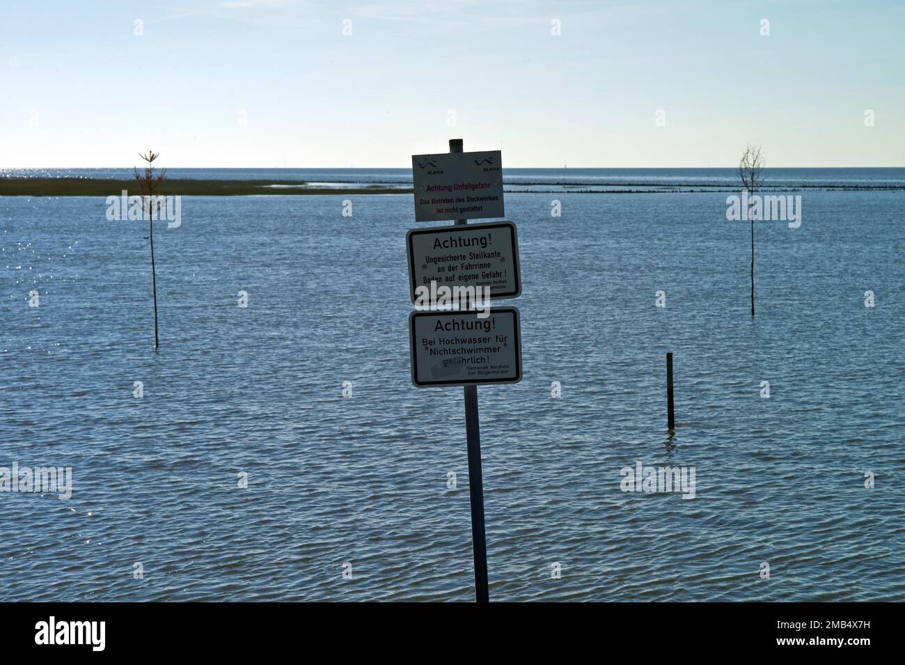 Harbour entrance with signposting, Spieka Neufeld, Cuxhaven district ...
