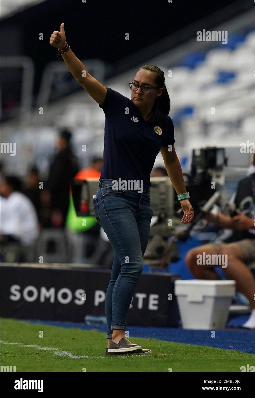 Costa Rica's coach Amelia Valverde gives the thumbs up during a ...