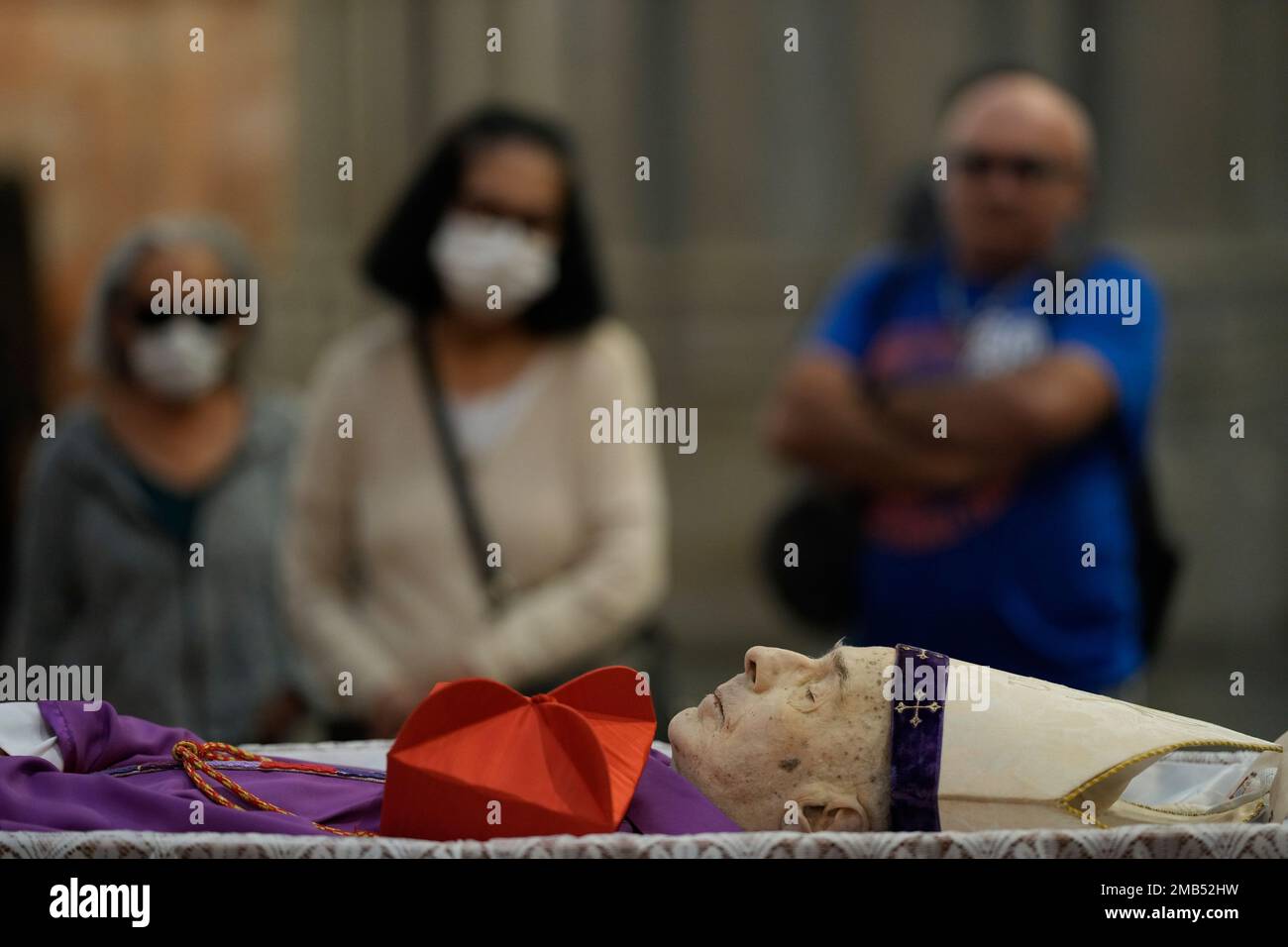 The body of Cardinal Claudio Hummes lies inside the Cathedral before ...