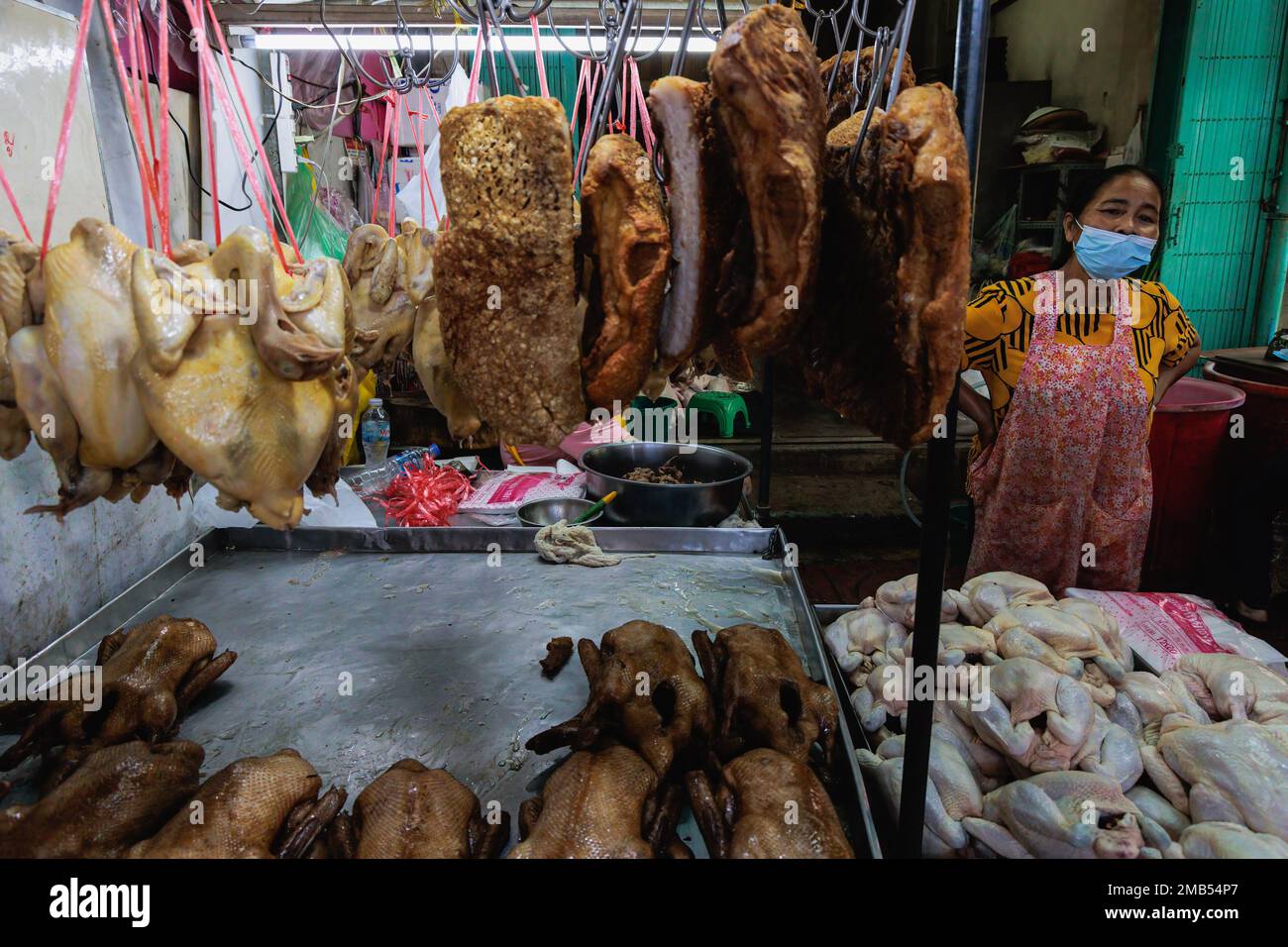 Bangkok, Thailand. 20th Jan, 2023. Chickens, ducks, and fried pork ...