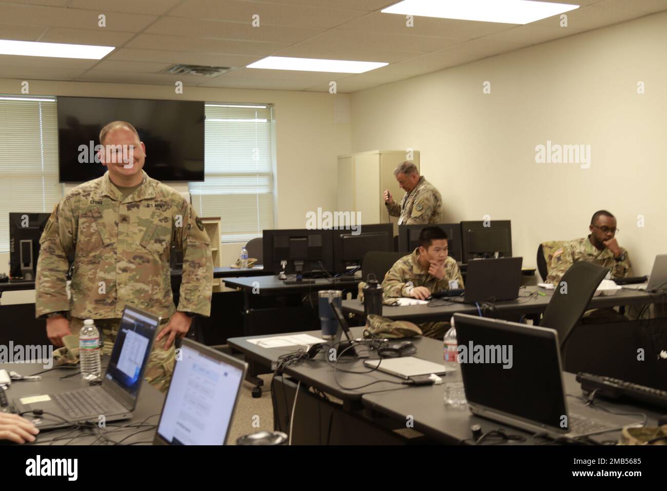 Members of the Louisiana Army National Guard Defensive Cyber Operations ...