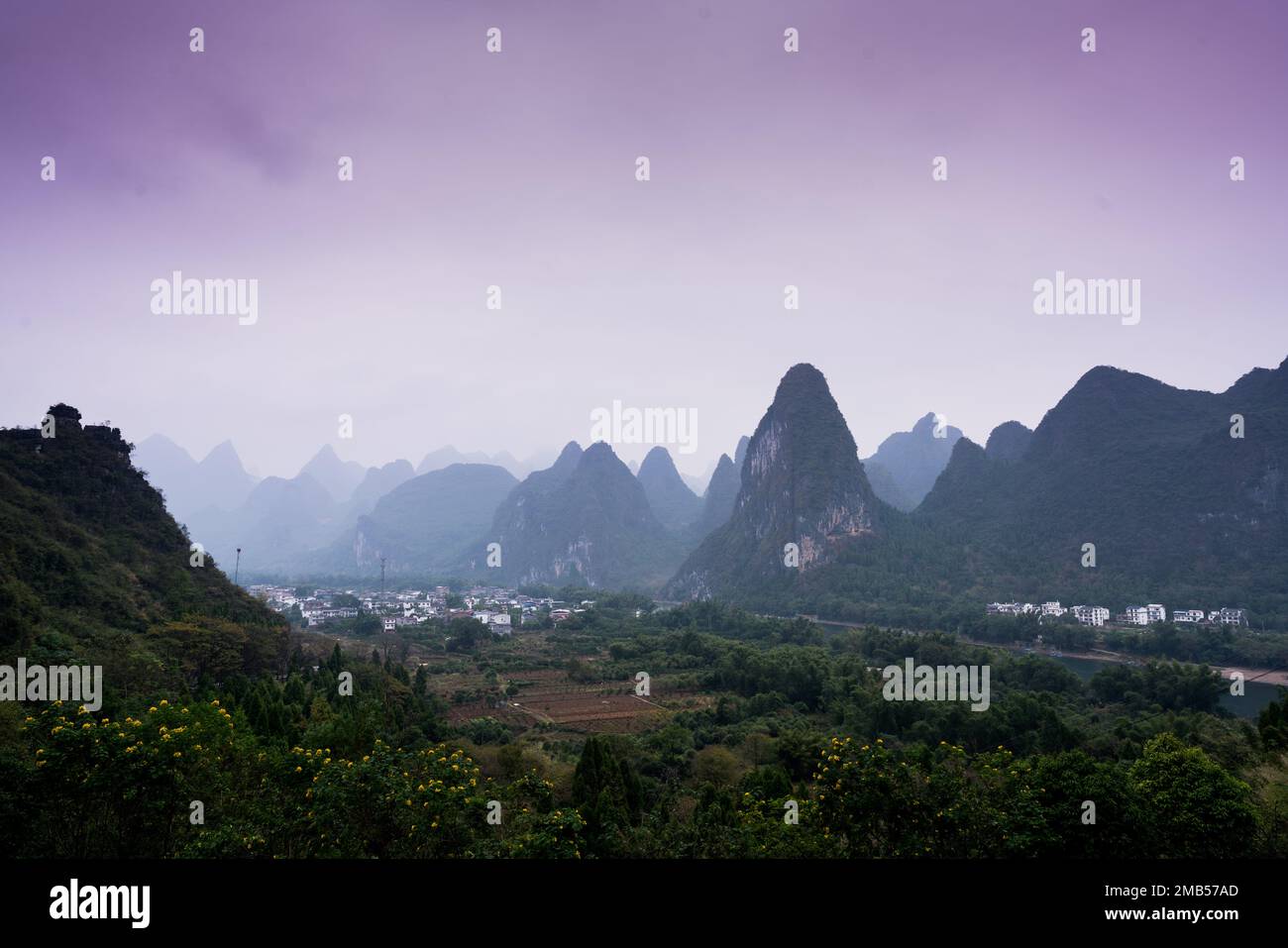 Guilin scenery hi-res stock photography and images - Alamy