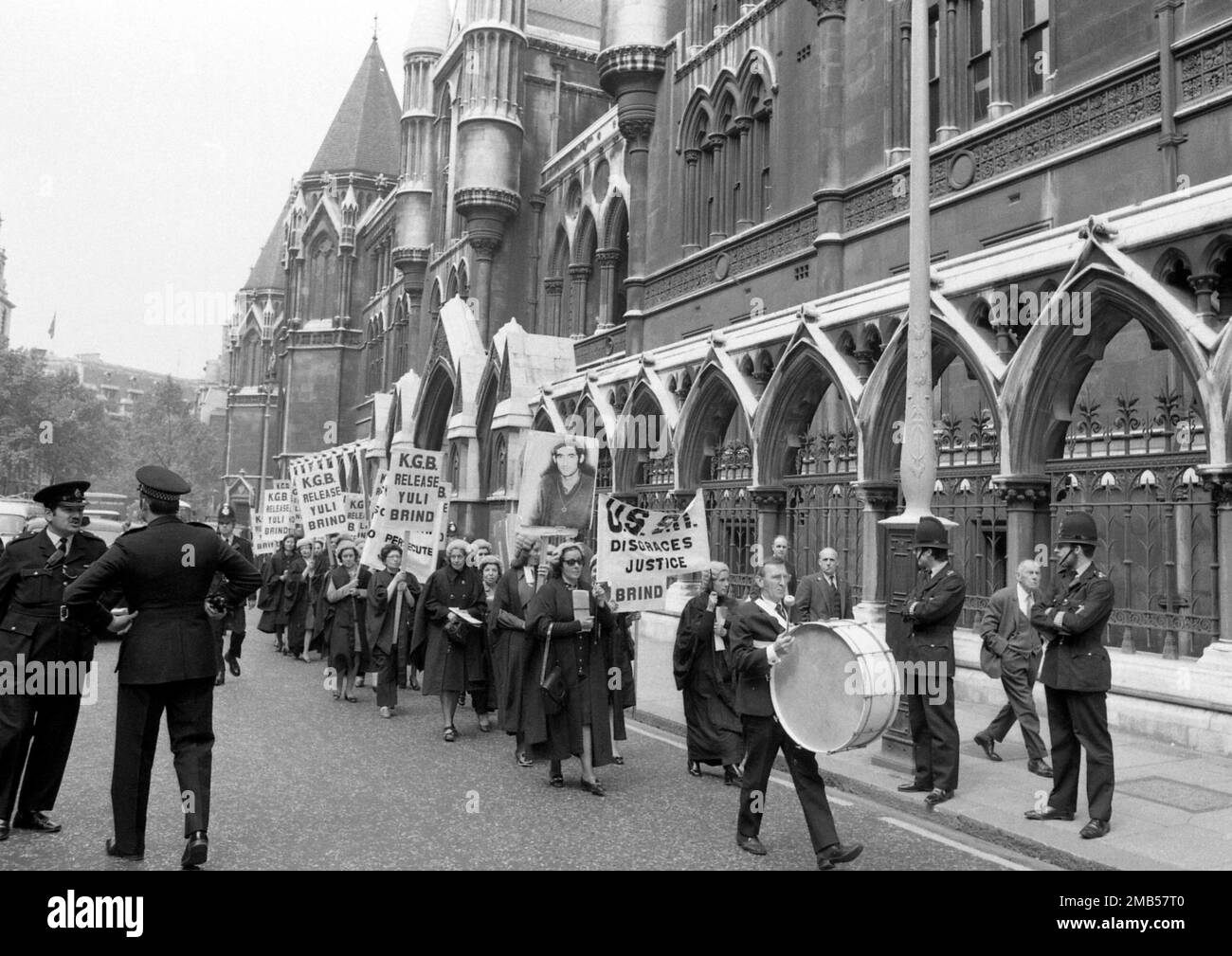 Led by a drummer, members of the Women's Campaign for Soviet Jewry ...