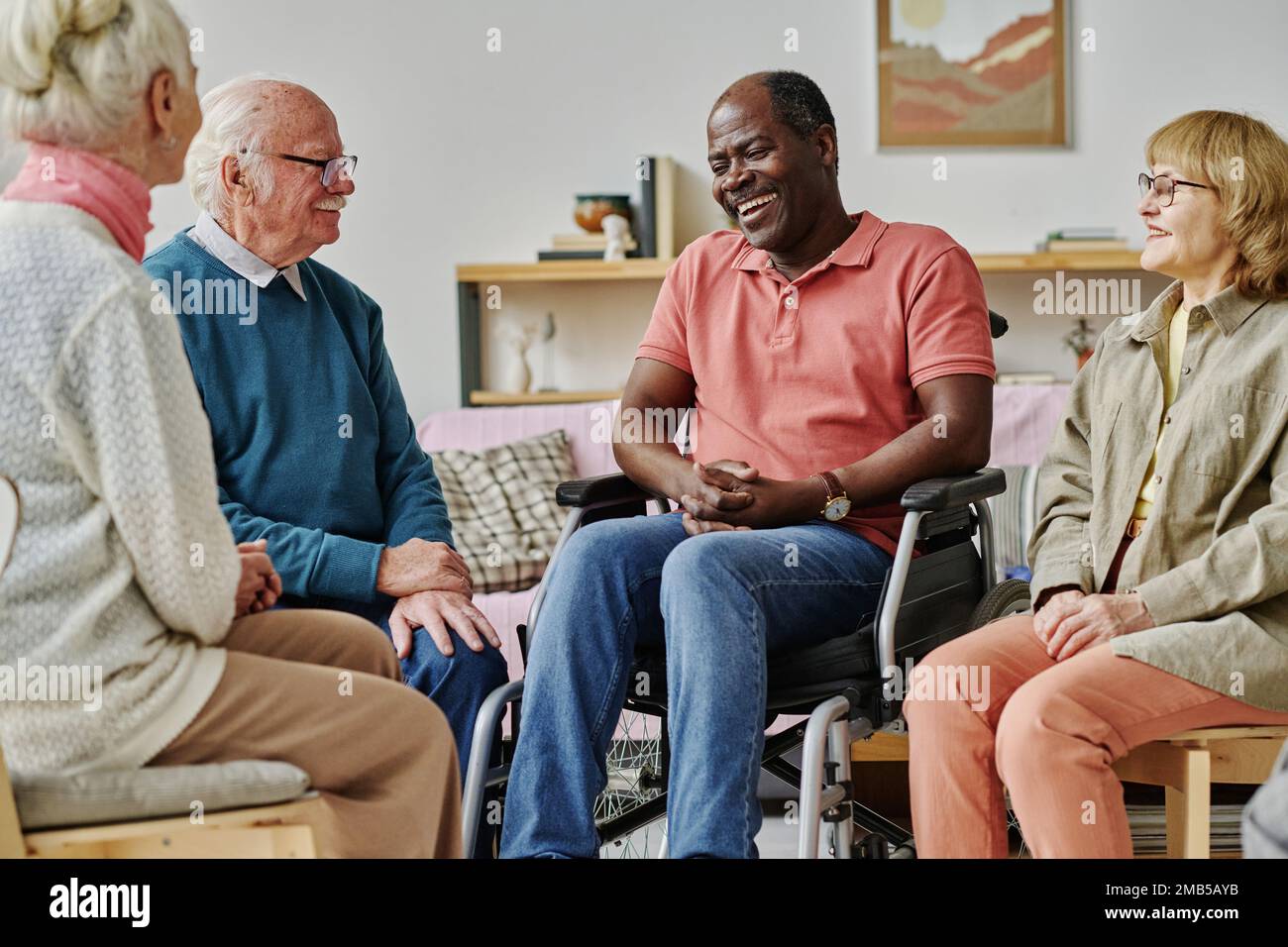 Laugh therapy hi-res stock photography and images - Alamy
