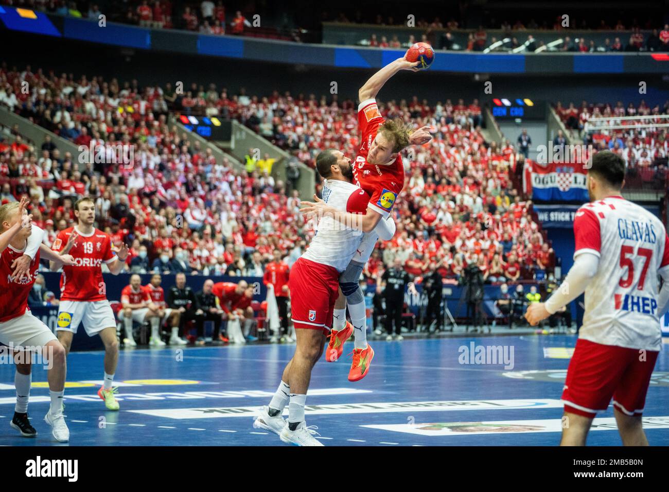Malmo, Sweden. 19th Jan, 2023. Simon Pytlick (43) of Denmark and Zeljko ...