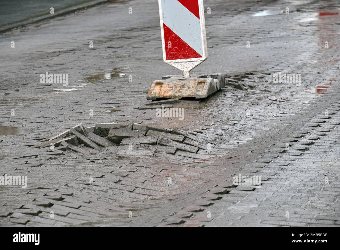 Road surface warning hi-res stock photography and images - Alamy