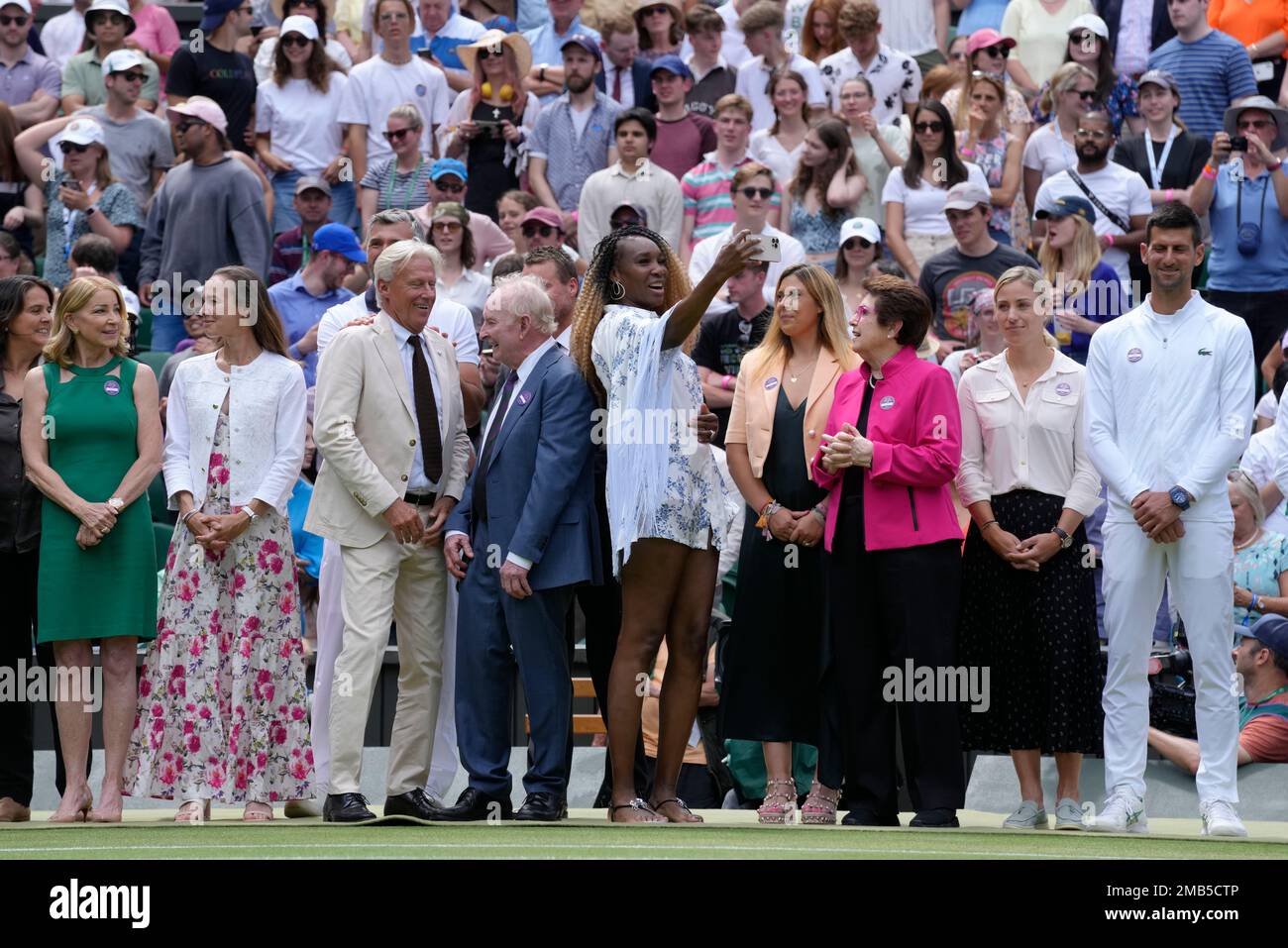 Former Wimbledon singles champions from left: Chris Evert, Martina ...