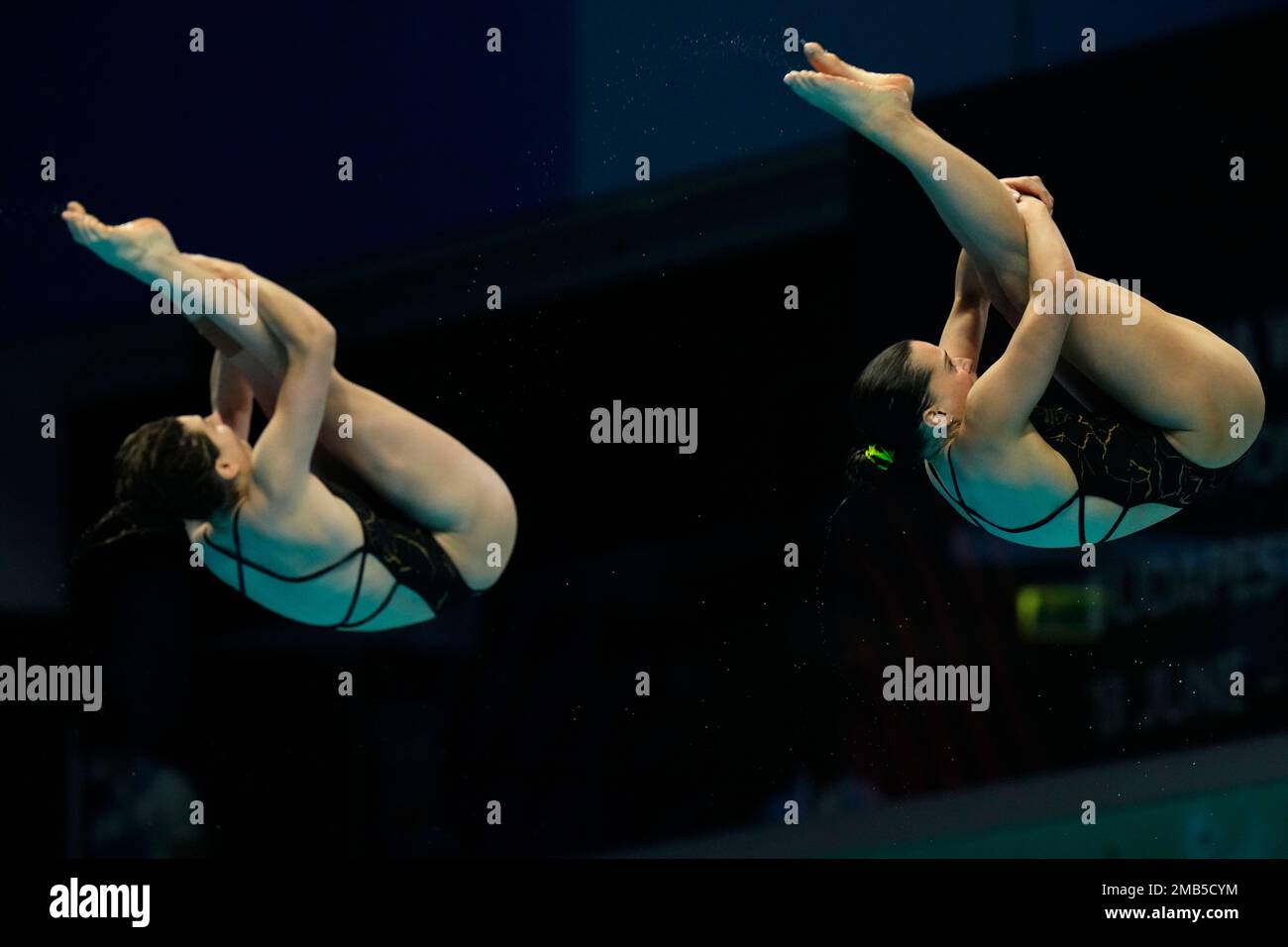 Maddison Keeney and Anabelle Smith of Australia compete during the ...