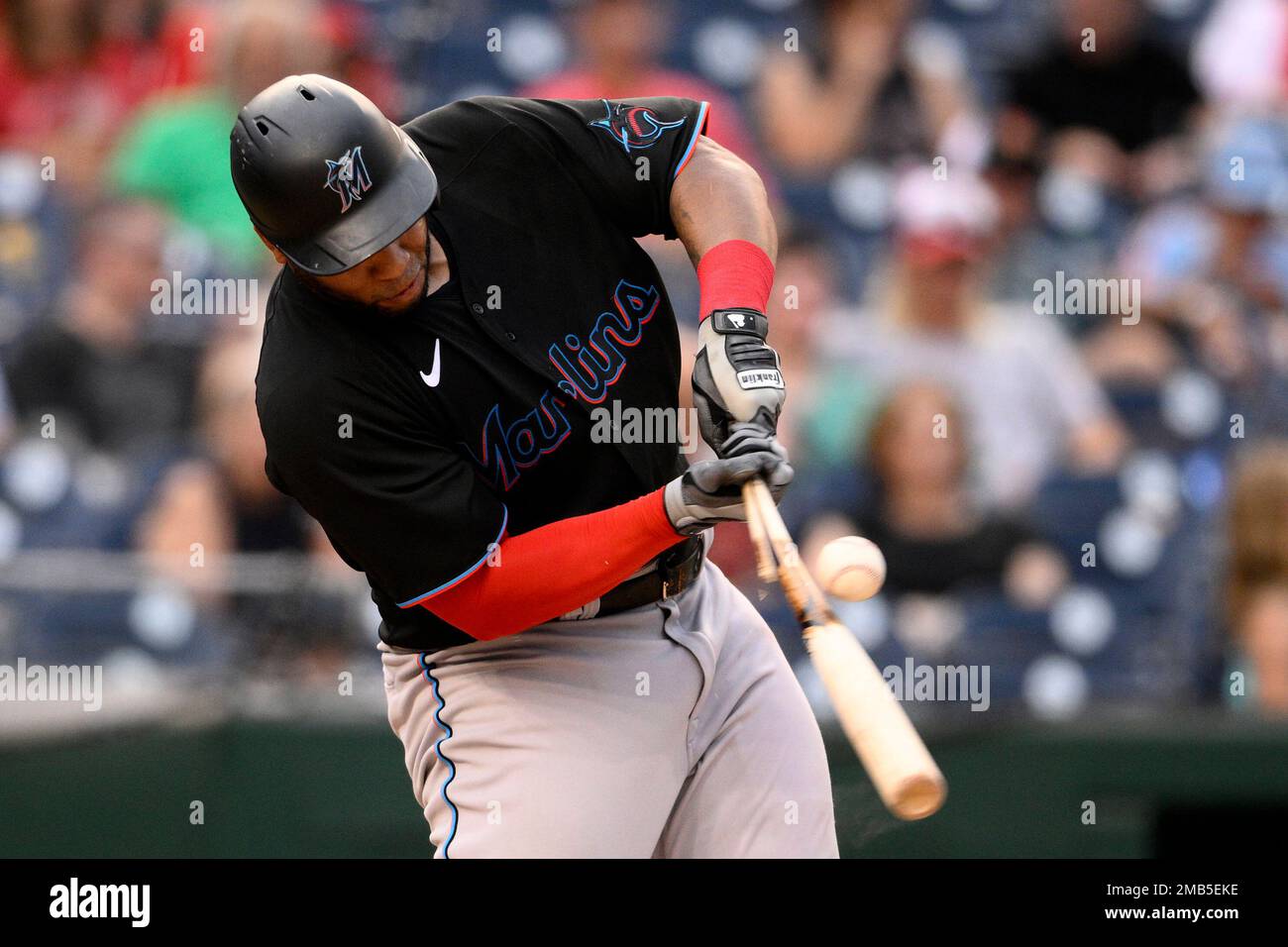 Miami Marlins' Jesus Aguilar breaks his bat on a groundout during the ...