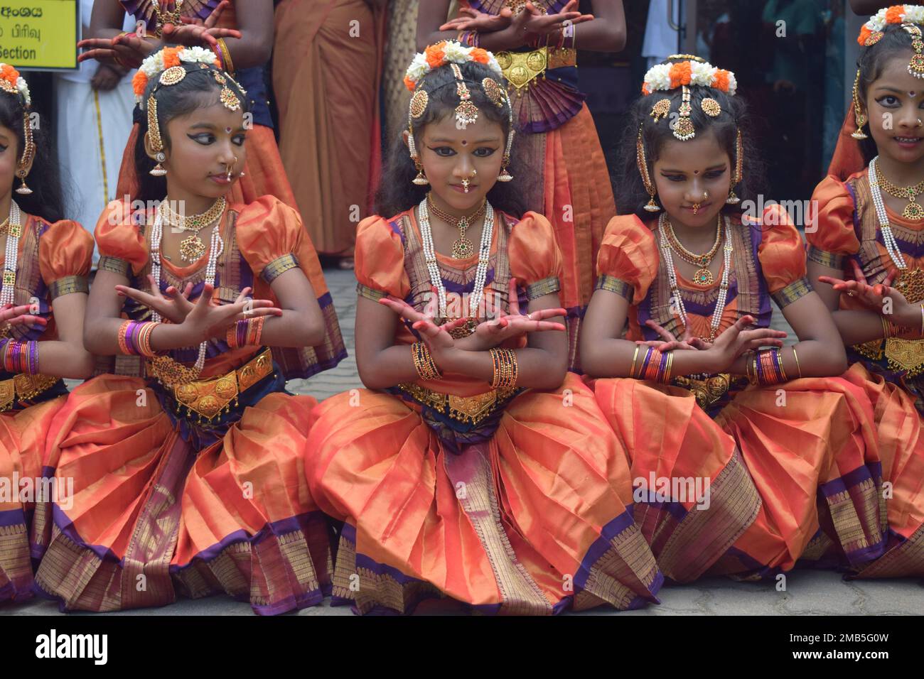Rangoli dance hi-res stock photography and images - Alamy