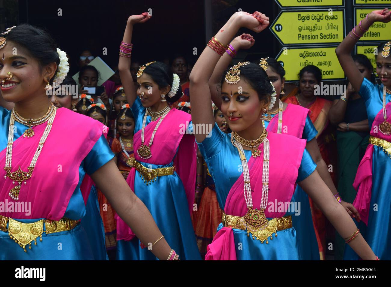 Edinburgh diwali performance hi-res stock photography and images - Alamy