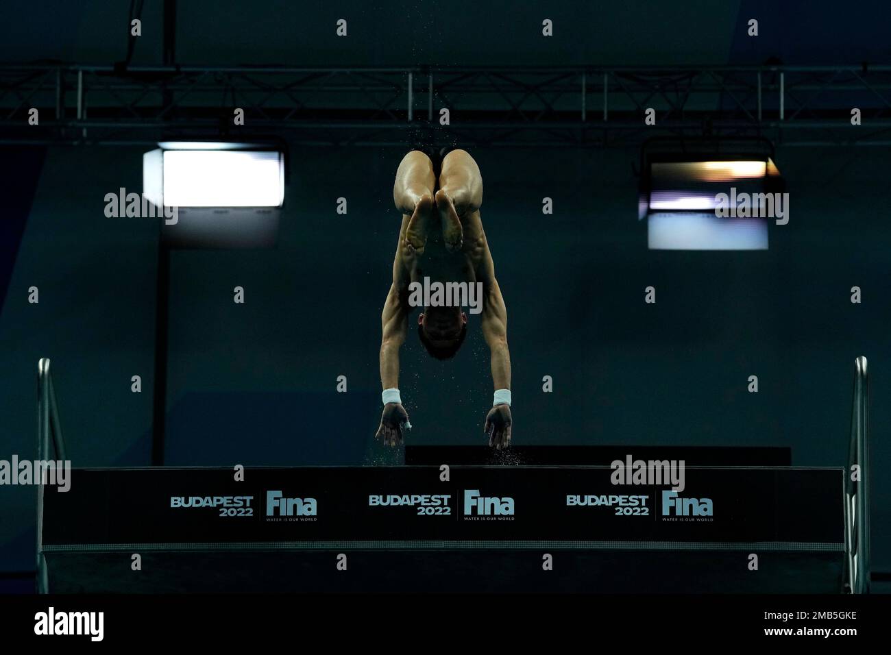 Yang Jian of China competes during the men's diving 10m platform ...