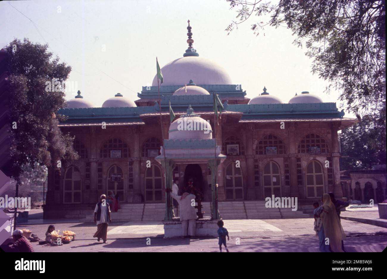 Shah-e-Alam's Roza was built by Mahmud Begada in the memory of Shah-e ...