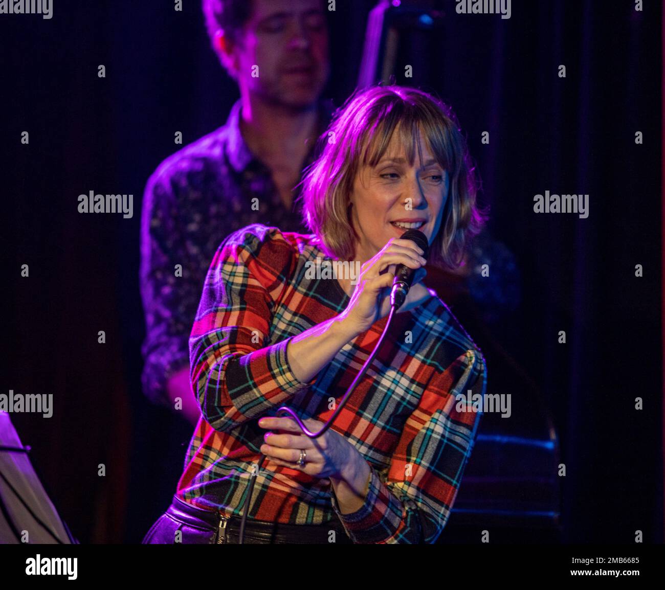 Trio live hi-res stock photography and images - Alamy