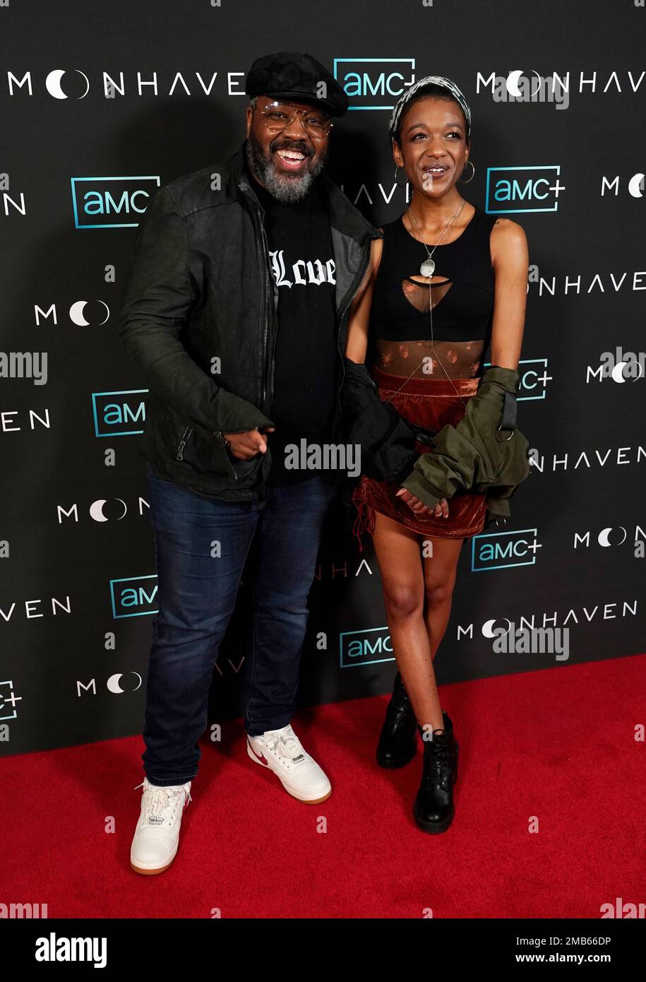 Kadeem Hardison poses with his daughter Sophia at the premiere of the ...