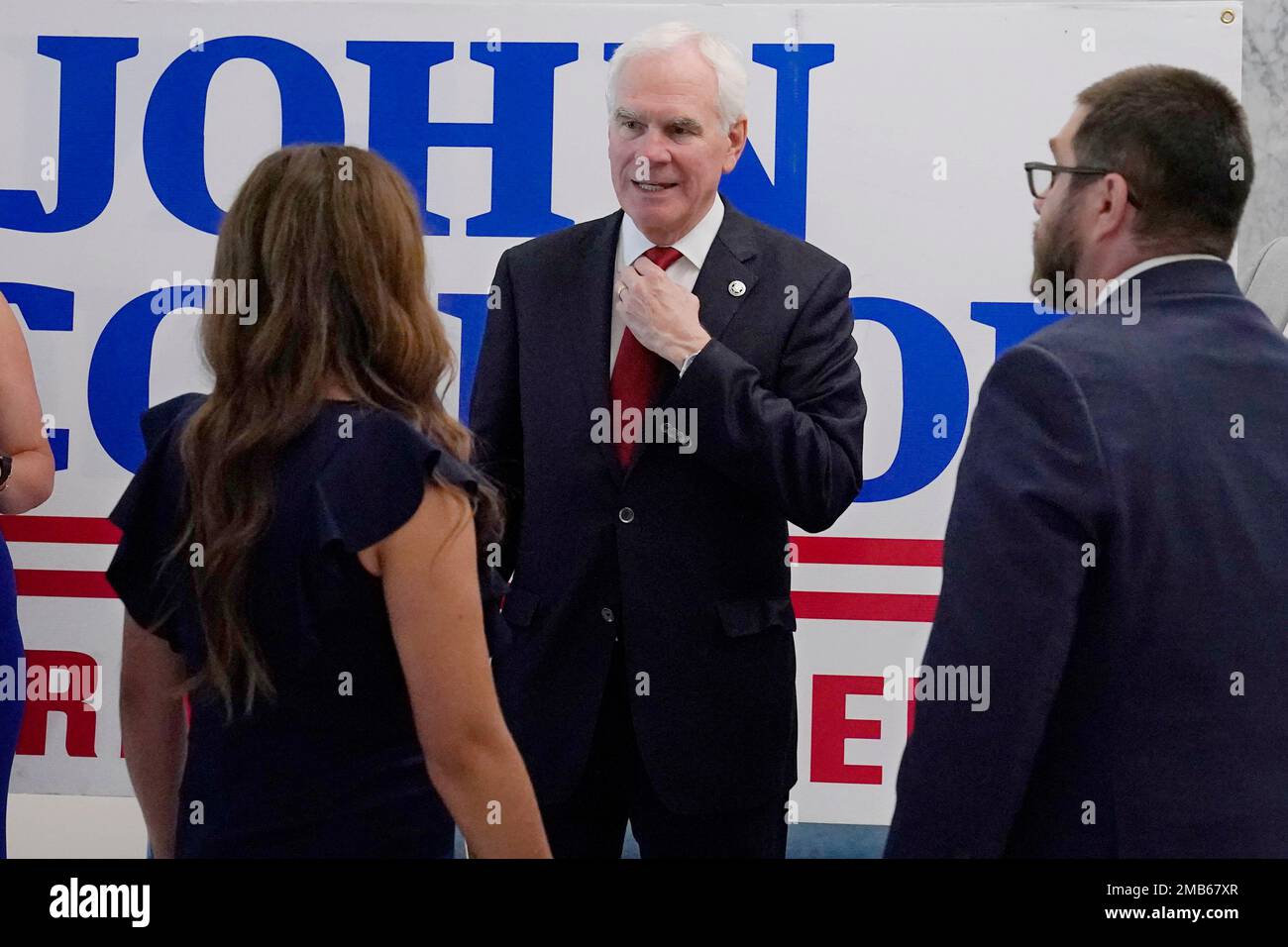 Oklahoma Attorney General John O'Connor speaks with supporters before ...