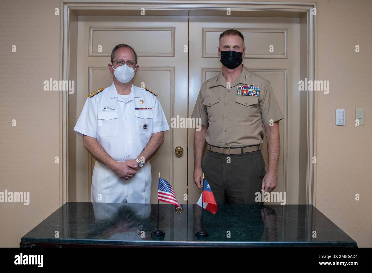 U.S. Marine Corps Lt. Gen. Steven R. Rudder, right, commander, U.S ...
