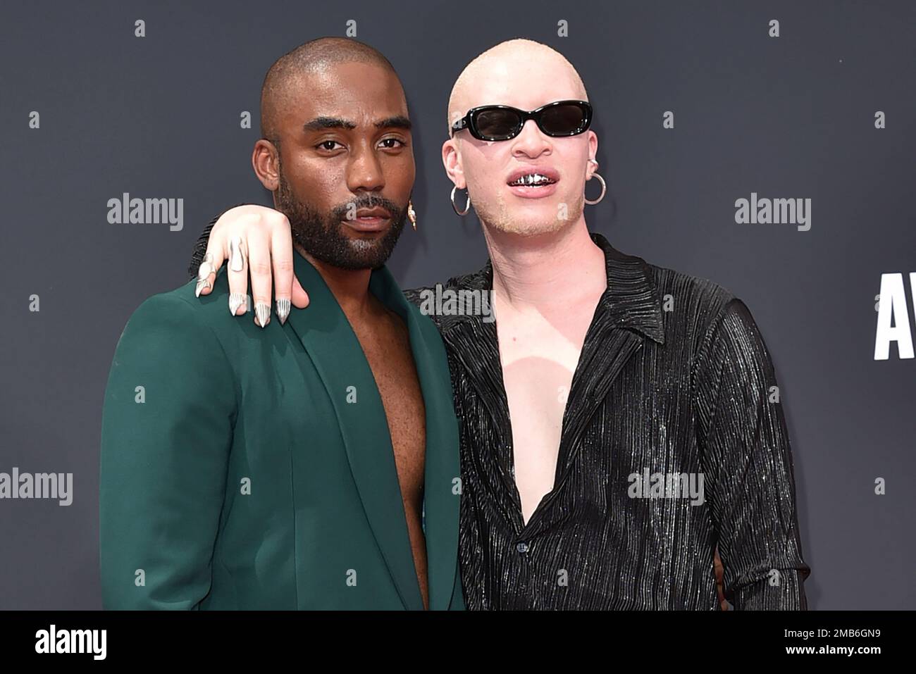 Shaun Ross Boyfriend