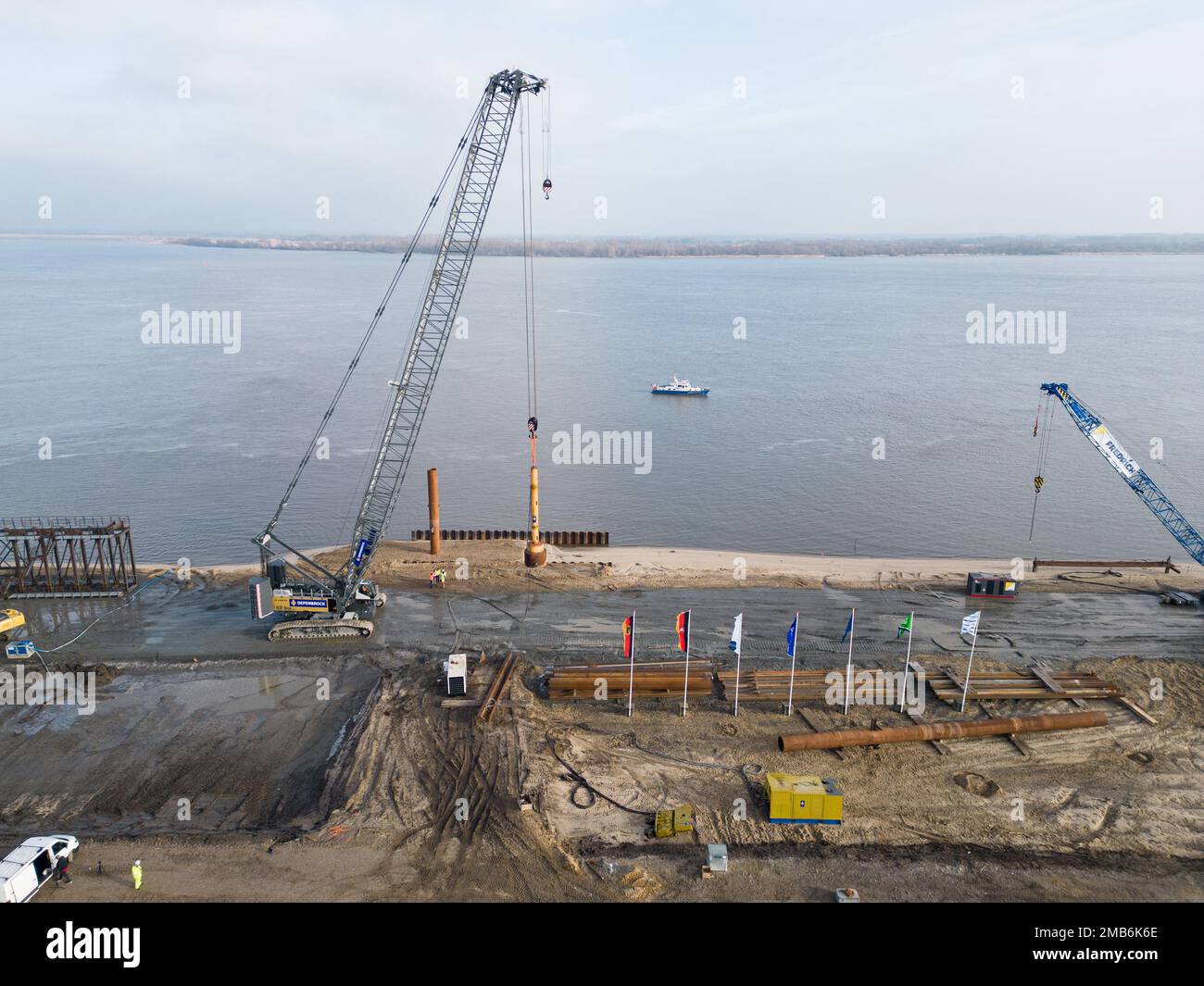 Stade, Germany. 20th Jan, 2023. The construction site for a new gas ...