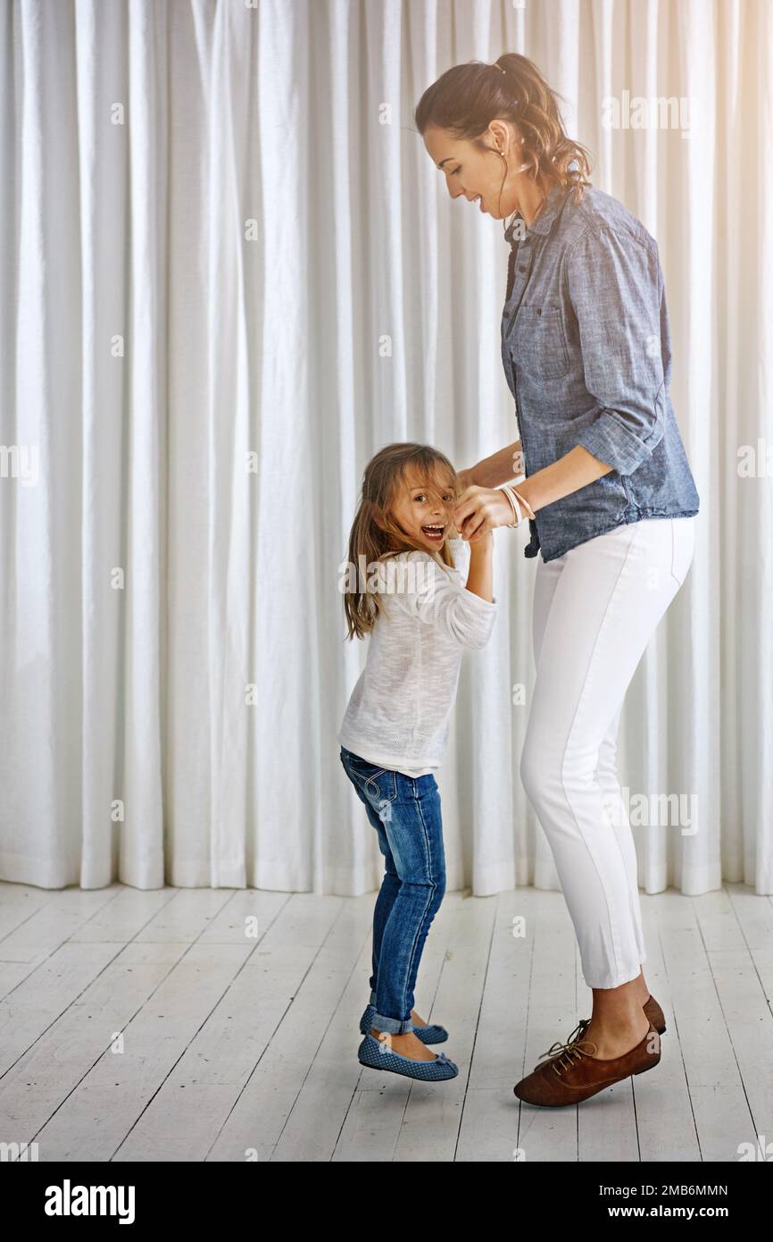 Dance steps hi-res stock photography and images - Alamy