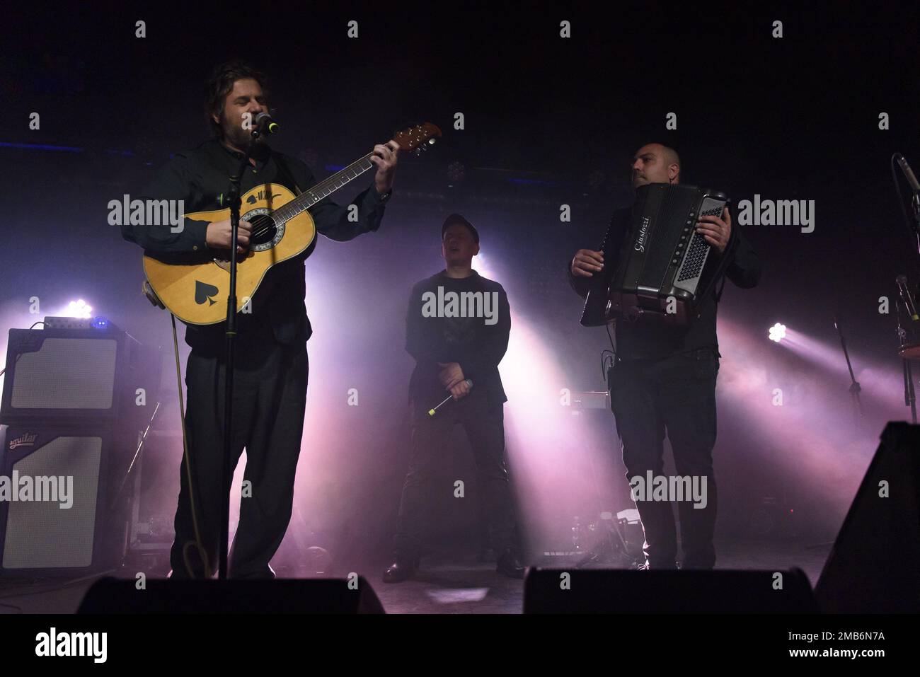 The actor Edoardo Pesce guest of Il Muro del Canto live concert on ...