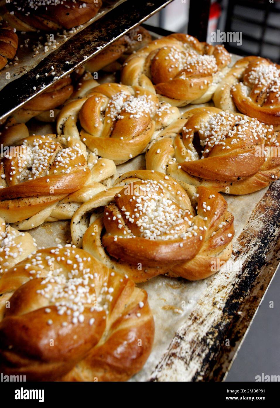 A bakery, fresh buns Stock Photo - Alamy