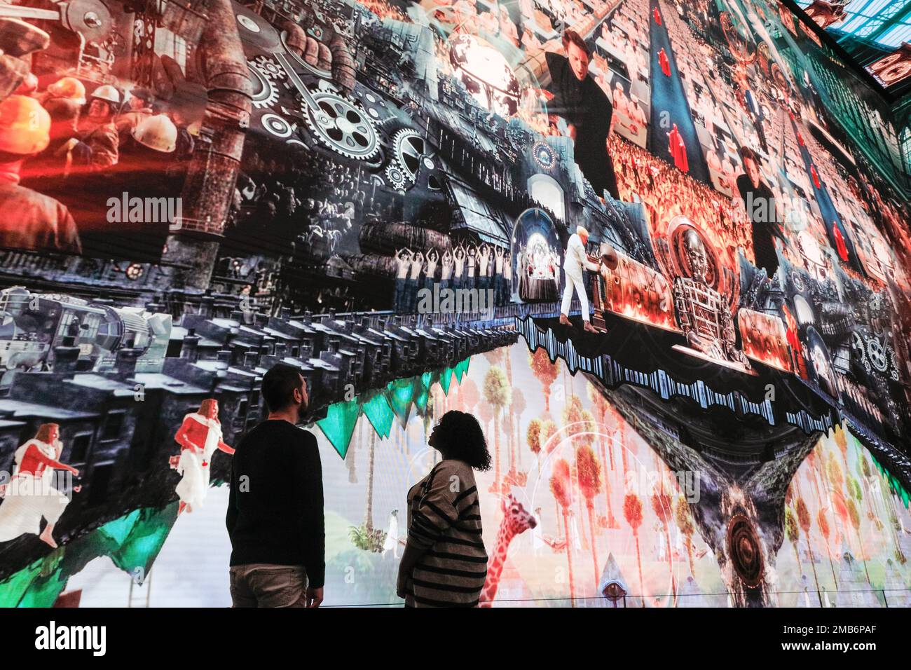 Outernet now building hi-res stock photography and images - Alamy