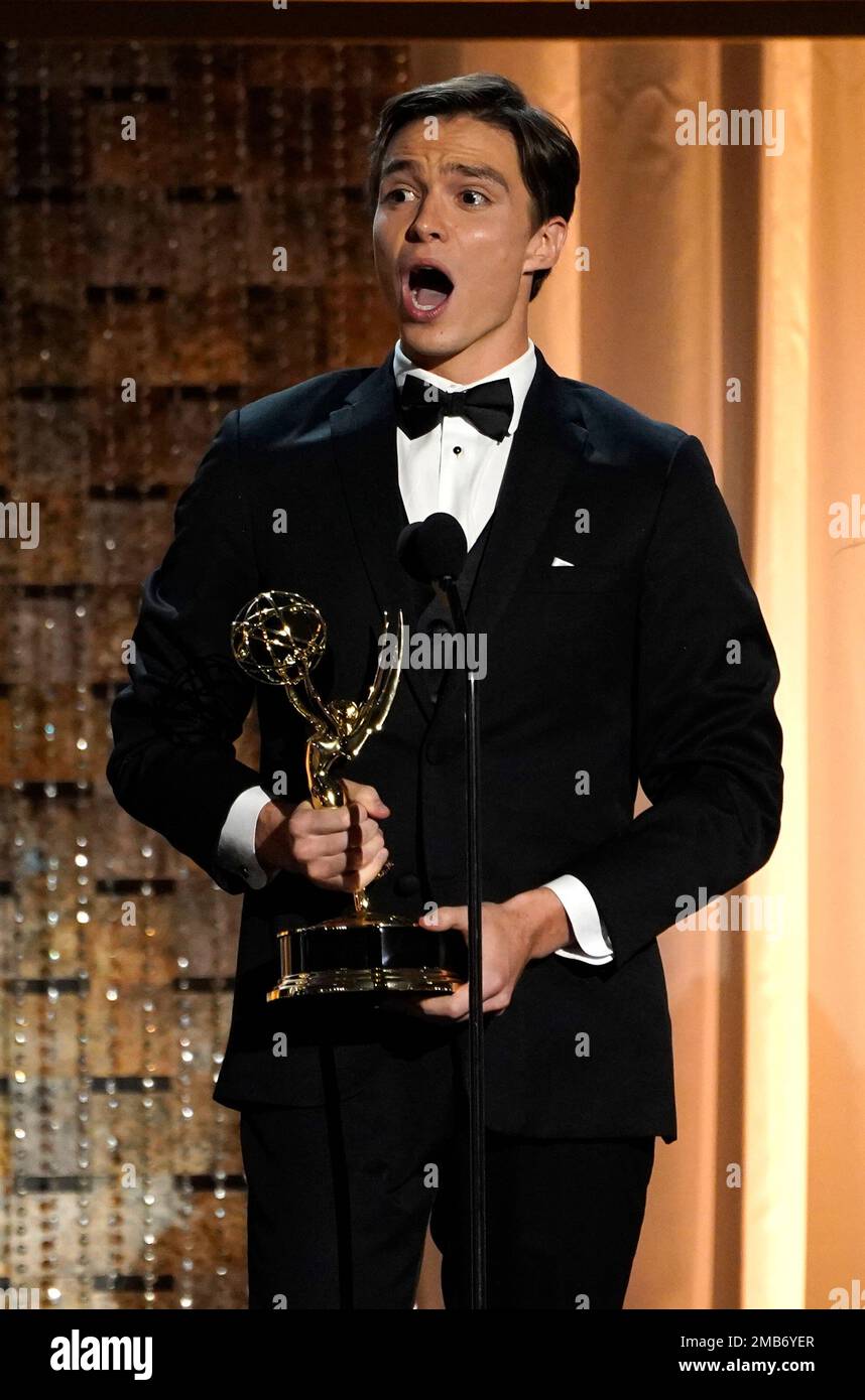 Nicholas Chavez accepts the award for outstanding younger performer in ...