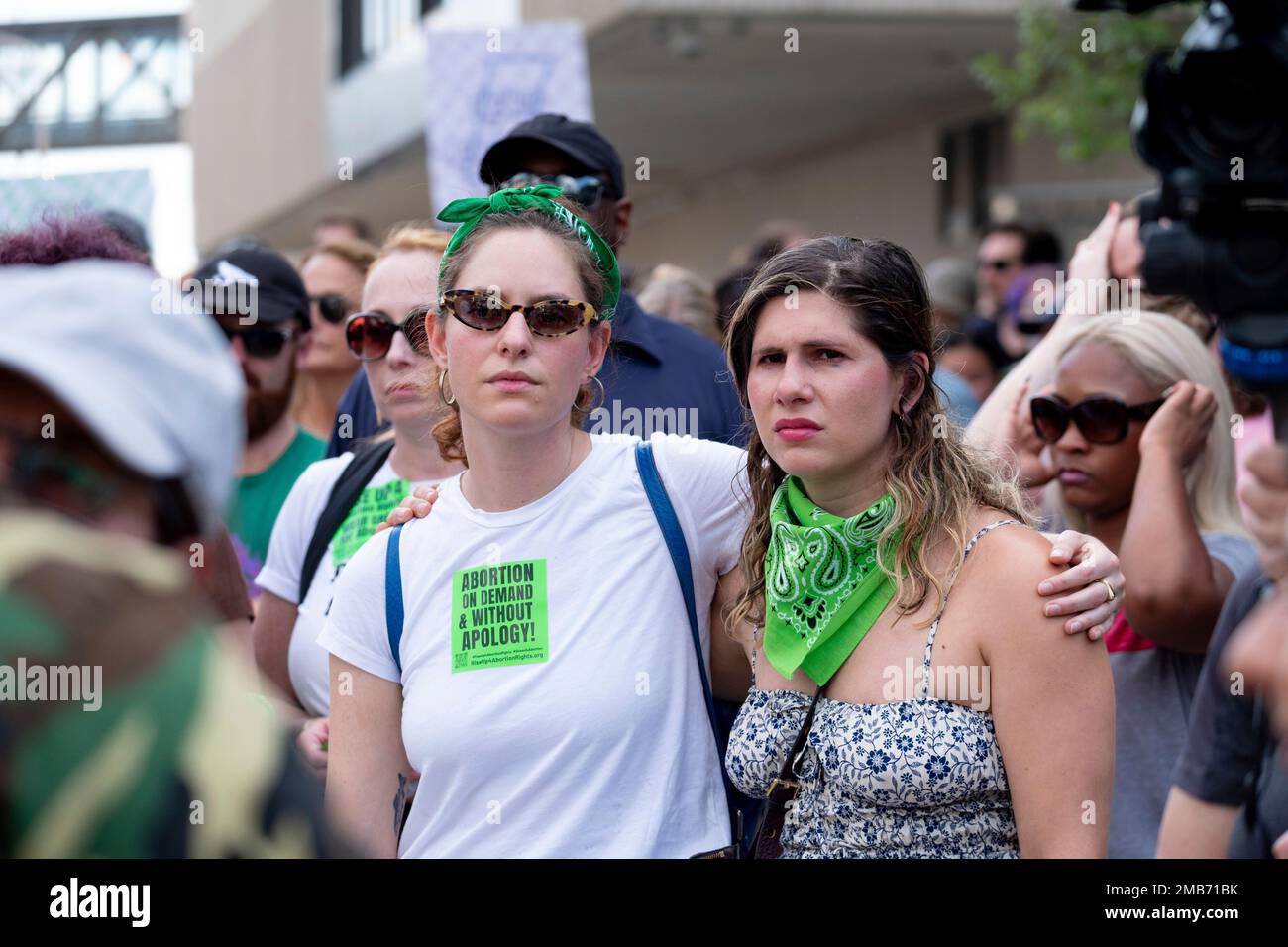 Shoshana Krohner, left, and Stephanie Freitag listen to a speaker in ...