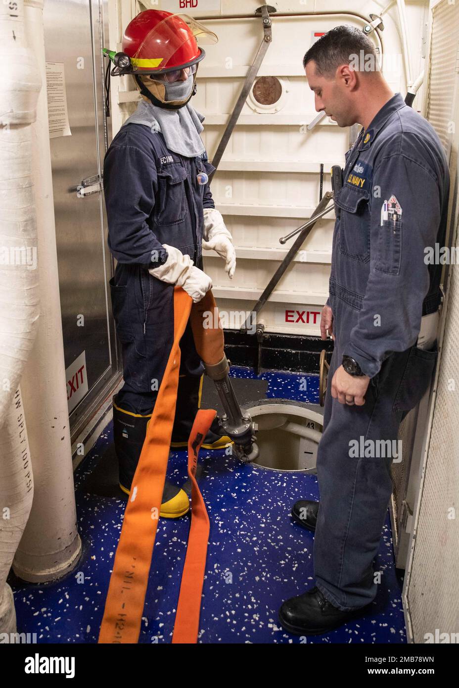 220613-N-TT639-1163 PHILIPPINE SEA (June 13, 2022) – Chief Damage ...