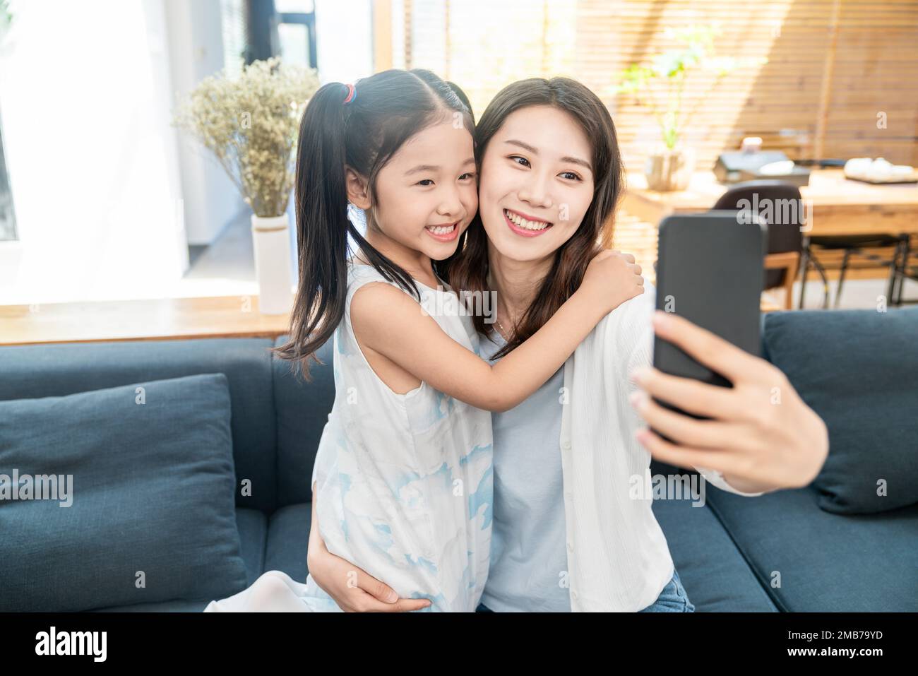 Chinese mother daughter take hi-res stock photography and images - Alamy