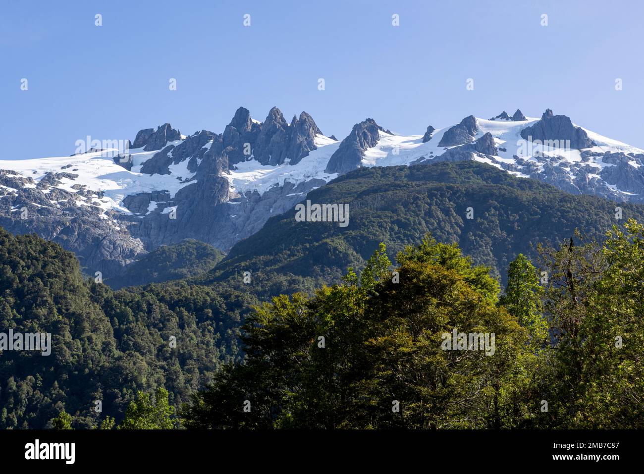 Mountain views at the Viewpoint Mirador Cerro Castillo in Patagonia ...