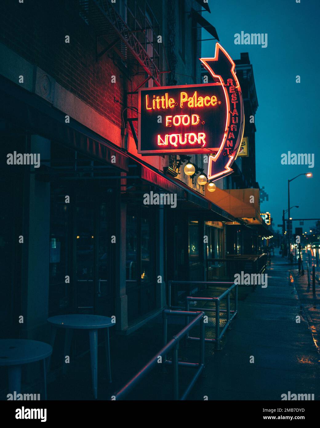 Little Palace Restaurant vintage neon sign at night, Columbus, Ohio ...