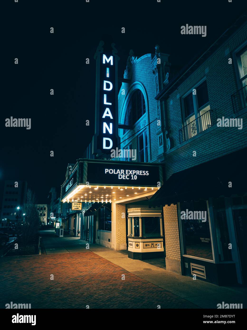 Midland Theatre vintage sign, Newark, Ohio Stock Photo - Alamy