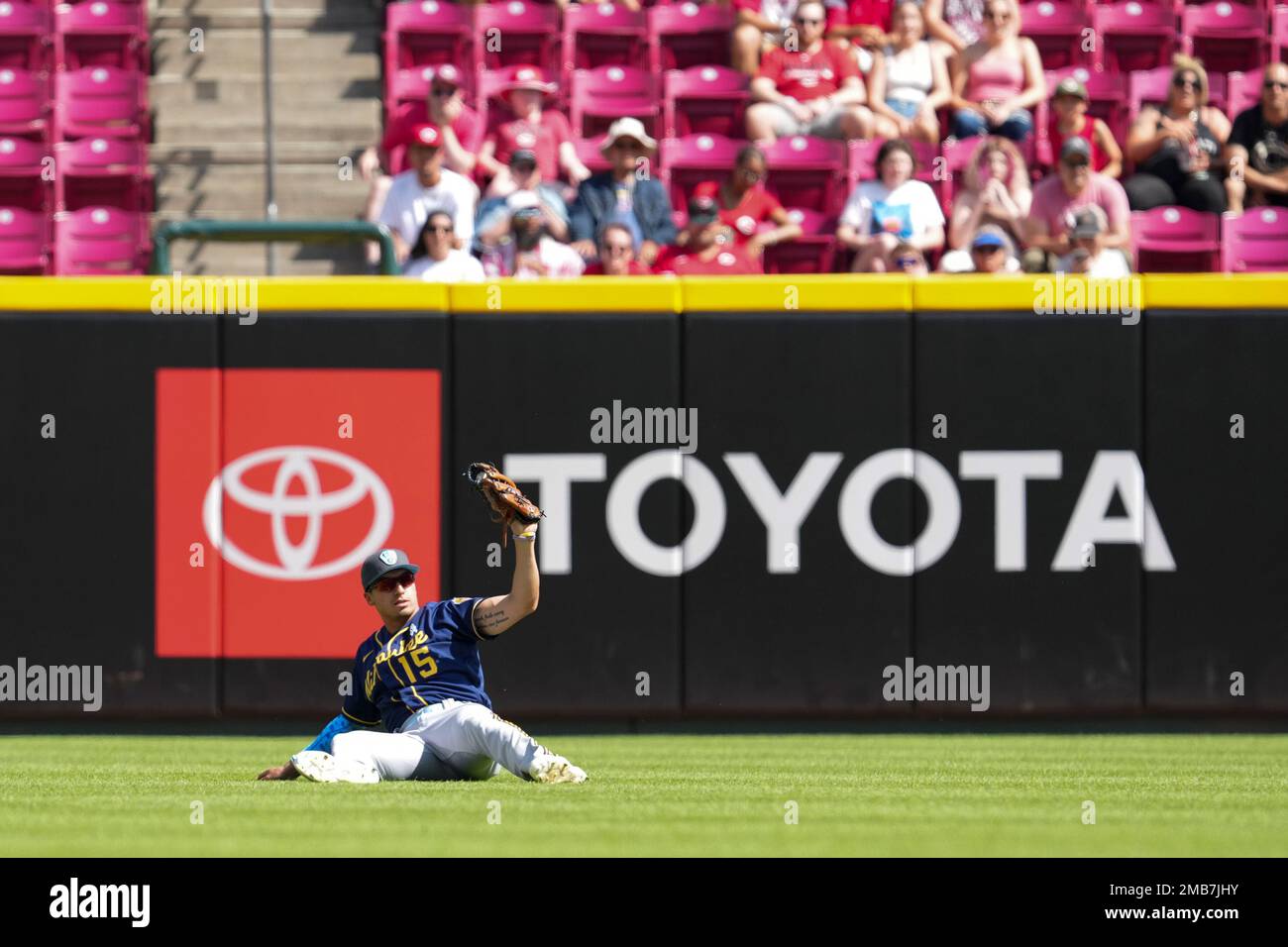 Milwaukee Brewers center fielder Tyrone Taylor (15) plays during the ...