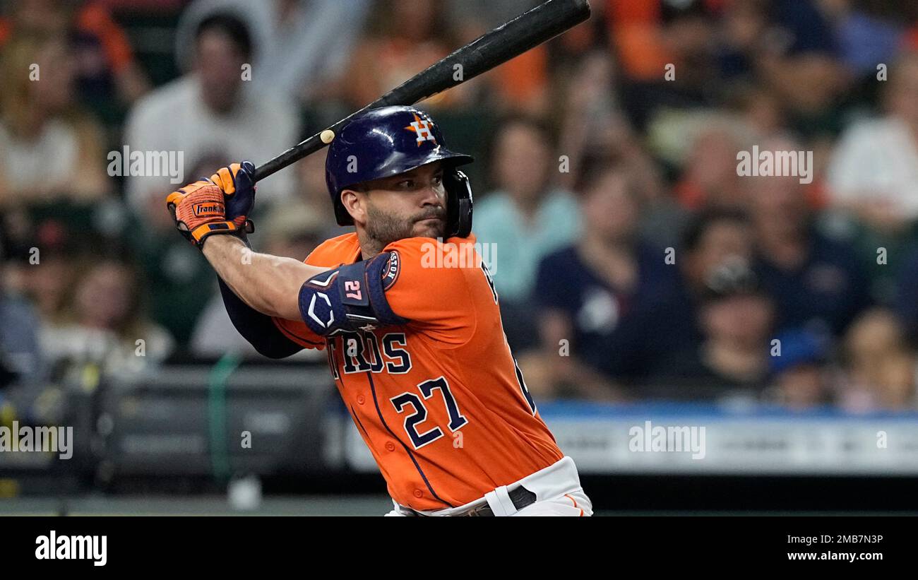Houston Astros' Jose Altuve bats against the Chicago White Sox during ...