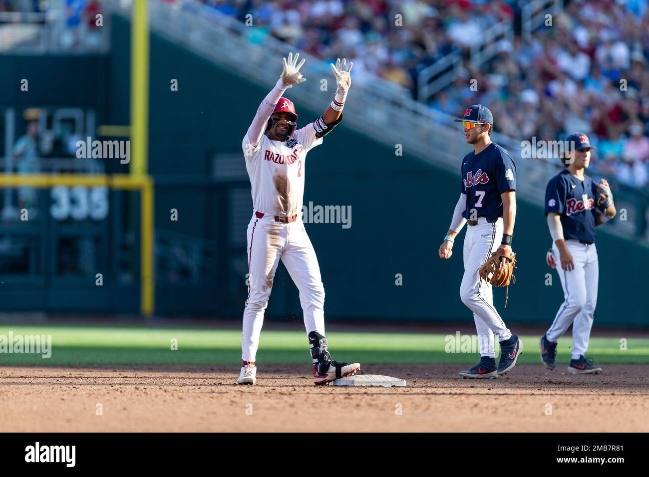 Arkansas' Jalen Battles doubles in the second inning against ...