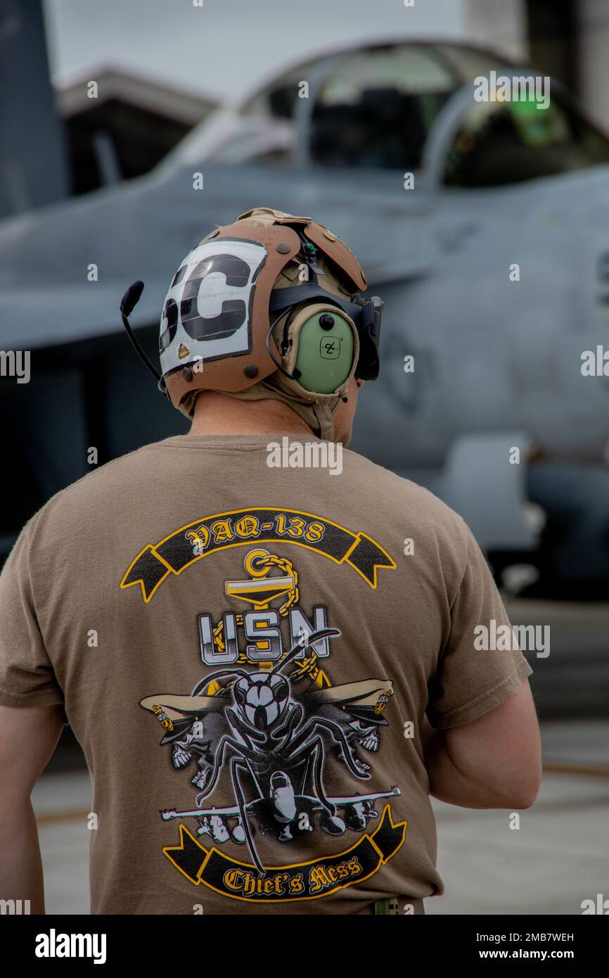 U.S. Navy Aviation Electronics Technician Chief Petty Officer Mark ...