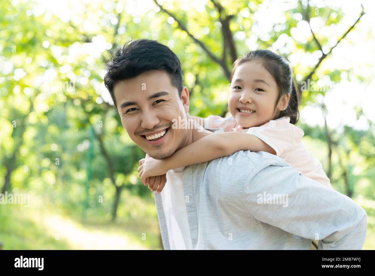 Happy father play Stock Photo - Alamy