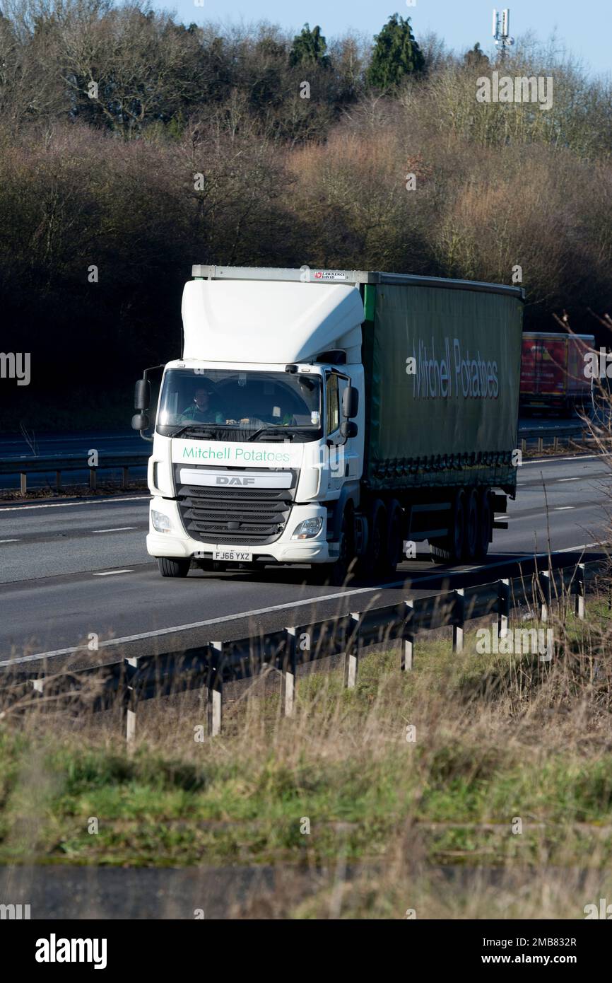Lorry with potatoes hi-res stock photography and images - Alamy