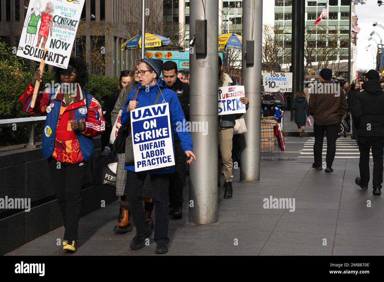 New York, New York, USA. 18th Jan, 2023. Harper Collins workers from ...